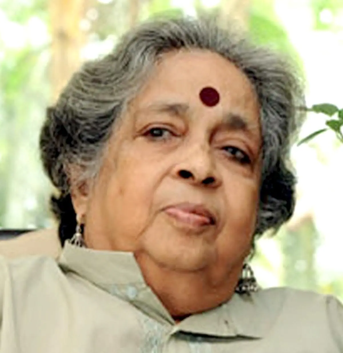 Arundhati Roy’s Mother Mary Comes to Me: Memoir That Does Not Piece Together A Whole - Frontline